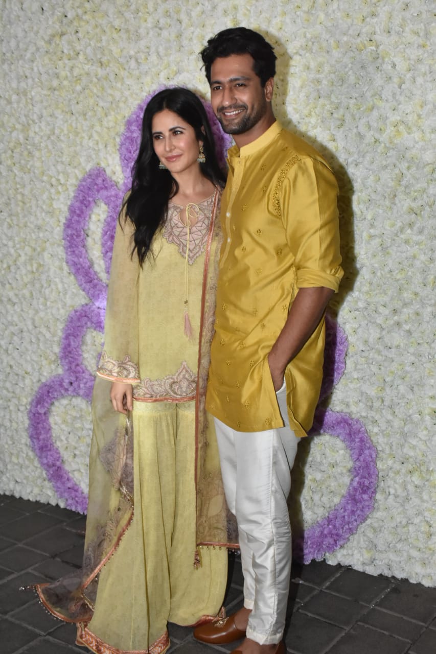 Vicky Kaushal-Katrina Kaif Twin In Yellow As They Visit Arpita and ...