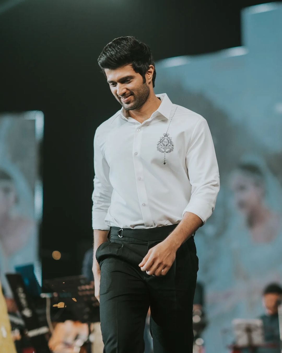 Vijay Deverakonda is a Handsome Hunk! Check Out Liger Star's Uber-Cool ...