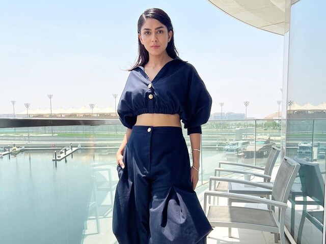 Casual Outfit Ideas Abound in Mrunal Thakur’s ‘Fit Check’ Diary - News18
