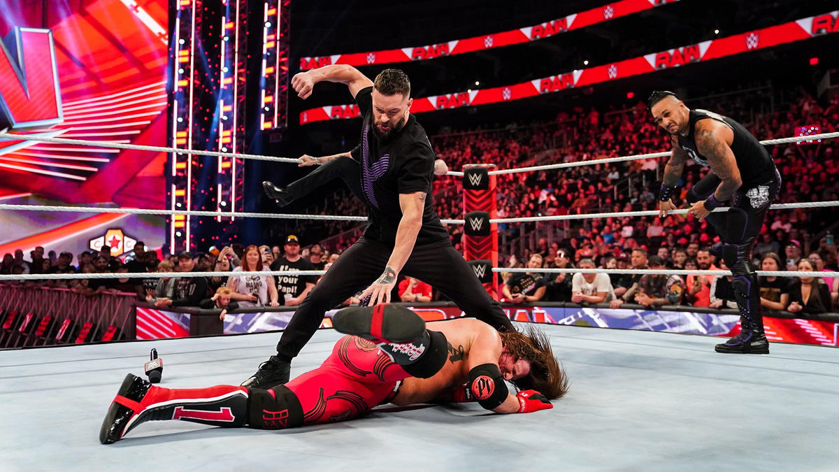 WWE RAW Today's Results in Photos: Bianca Belair Outclasses IYO SKY ...