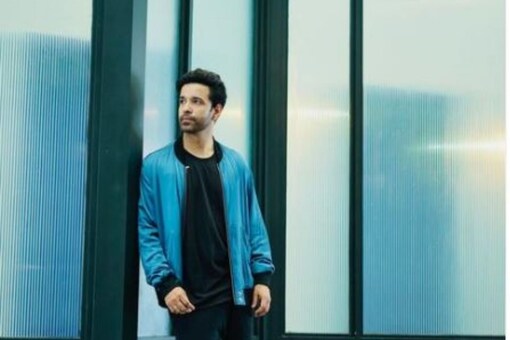 Aamir Ali Announces The Good Wife Shoot Wrap, Thanks Kajol and Team ...