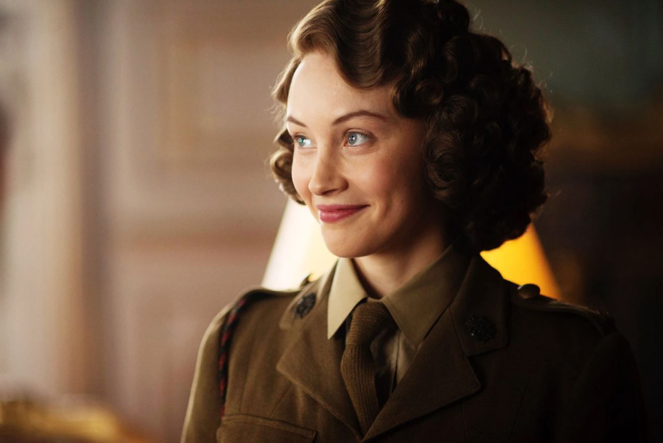 Queen Elizabeth II On Screen Portrayals: Helen Mirren, Claire Foy ...