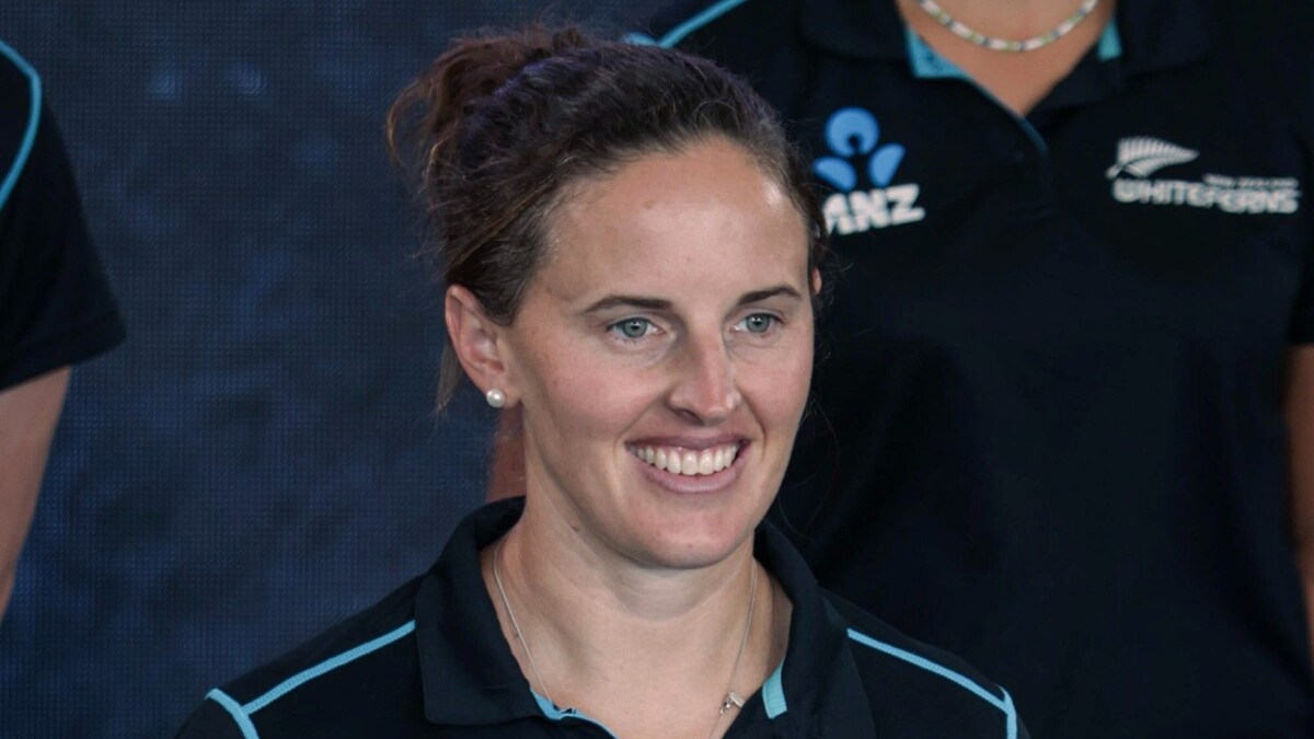 Adelaide Strikers Sign New Zealand Great Amy Satterthwaite As Assistant ...