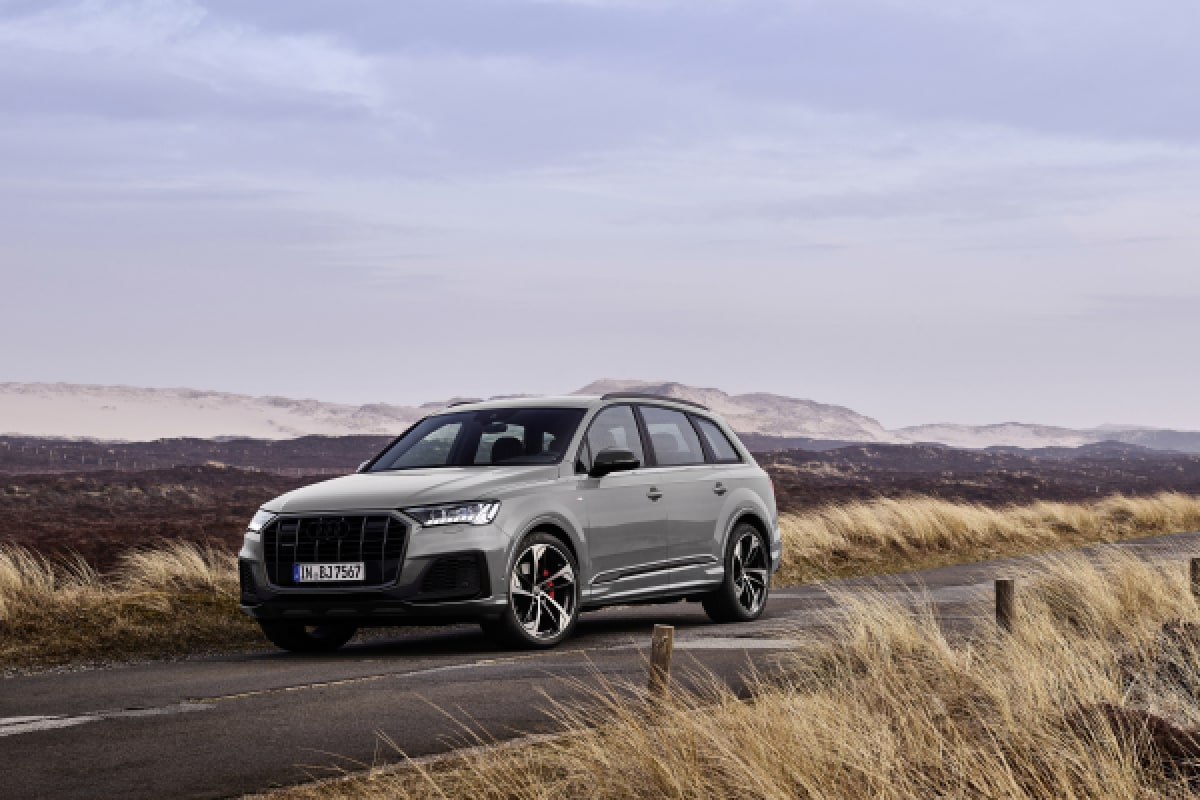 Audi Q7 in Pics: See Design, Features, Interior and More in Detail - News18