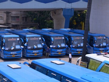 Special 'Shopping Buses' Launched in Kolkata for Durga Pujo Season - News18