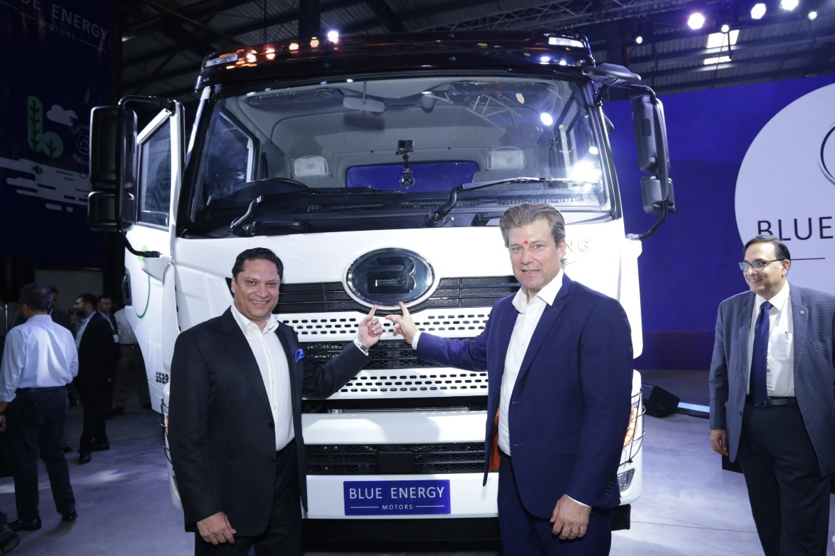 Blue Energy Motors Launches India’s First LNG-fuelled Truck, Range up ...