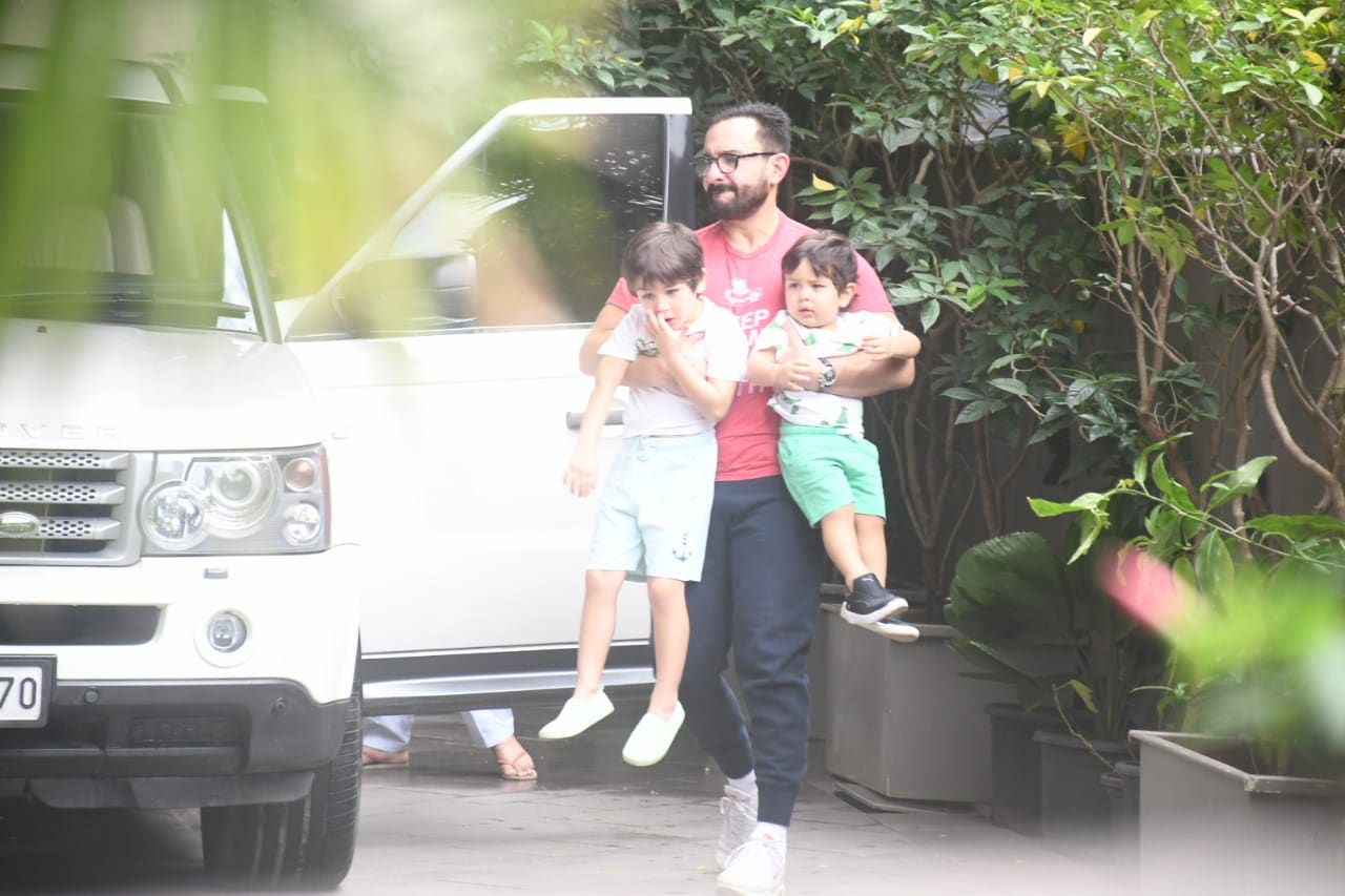 Taimur And Jeh Ali Khan Will Melt Hearts With Their Cuteness In New Pictures, Check Out The ...