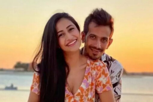 Yuzvendra Chahal Shares Romantic Moments with Wife Dhanashree Verma | Watch - News18