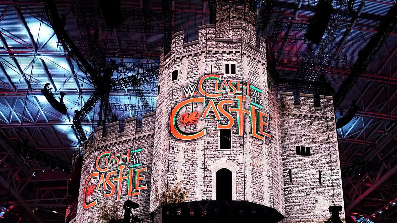 In Pictures: Clash at the Castle- Roman Reigns, Tyson Fury Make ...