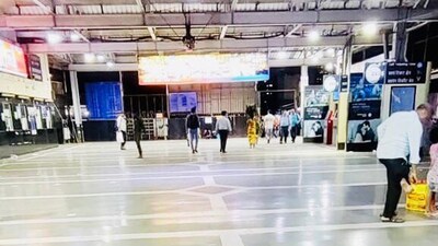 Mumbai: Local Train Services on Central Railway Hit Due to Technical ...