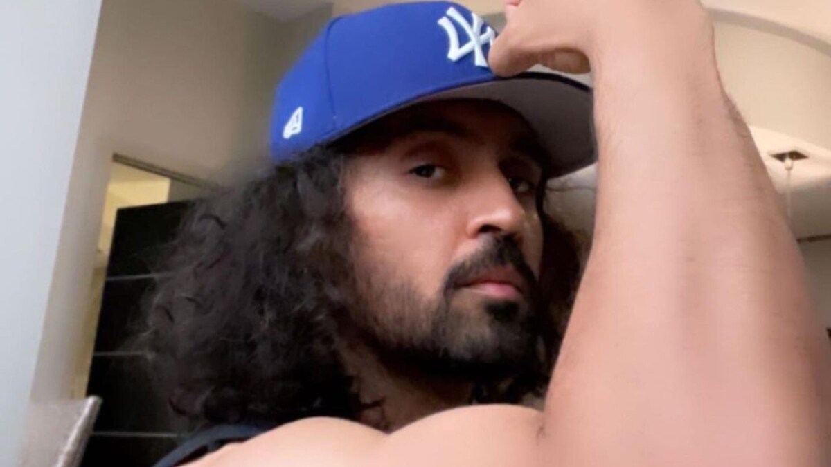 Diljit Dosanjh Stuns All As He Flaunts His Biceps In Latest Pic: ‘I’m ...