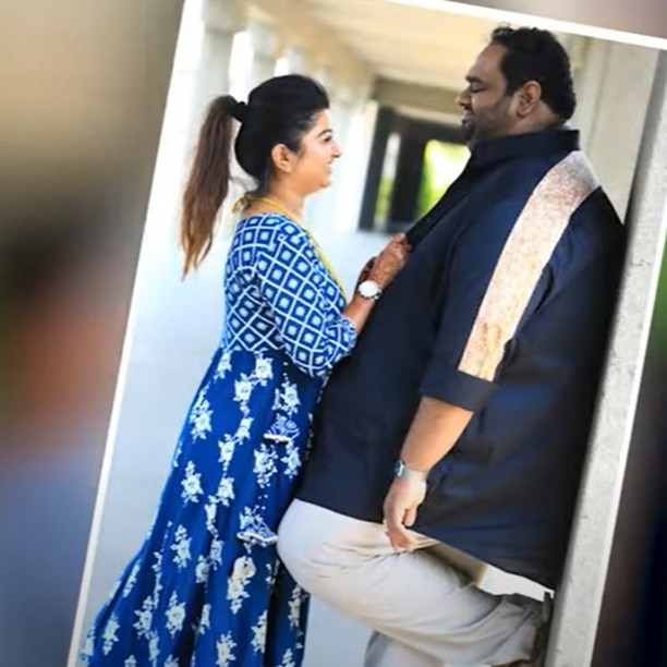 In Romantic Pics, Ravindar Chandrasekaran-V J Mahalakshmi Give Us ...