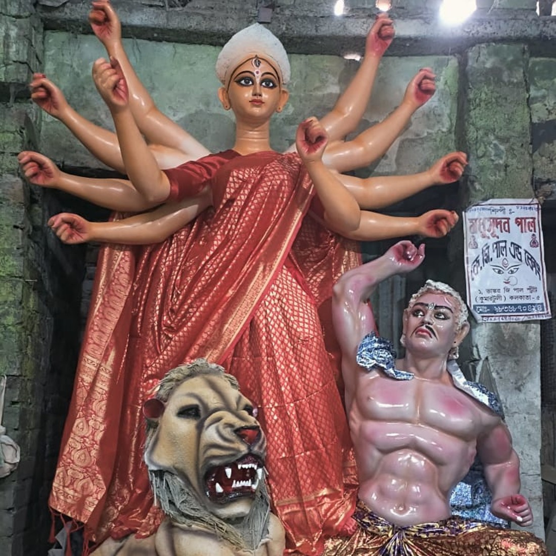 Idol Makers in Kolkata's Kumartuli Are All Set to Help Bengal Welcome Maa Durga | India News ...