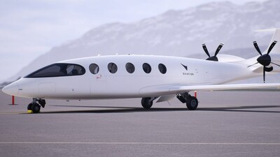 World's First All-Electric Airplane Completes First Flight, Details ...