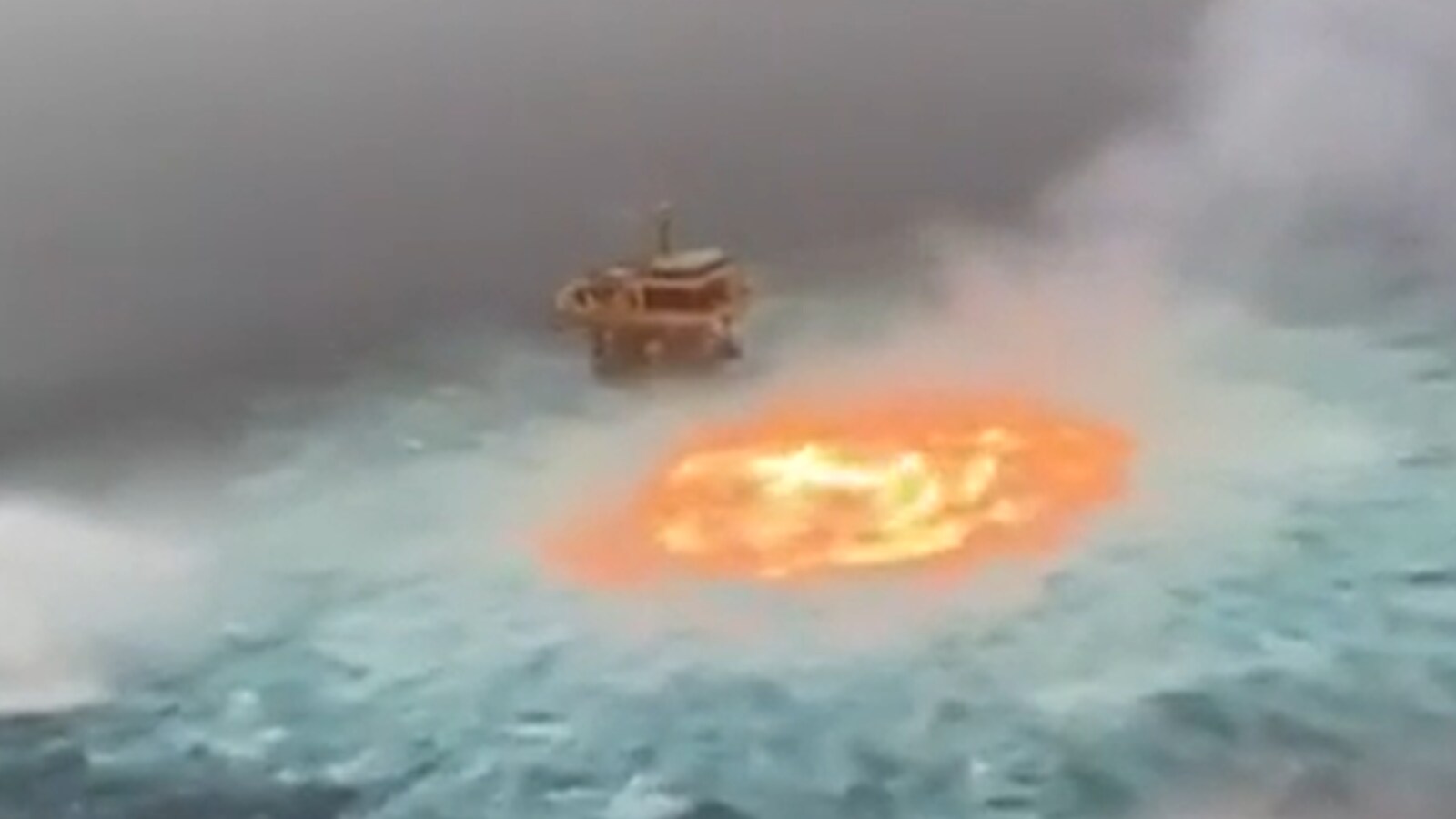 WATCH: Old Video of Raging Ocean Fire Near Mexico Looks Like a Post ...