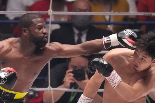 Floyd Mayweather Jr. Knocks Mikuru Asakura Out in Japan Exhibition - News18