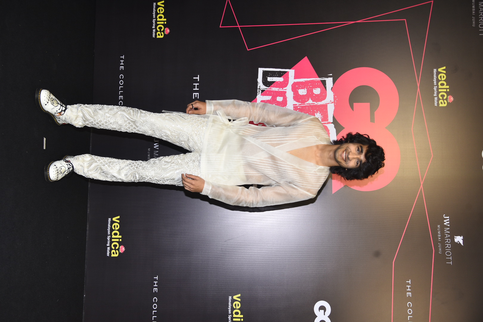 Nora Fatehi, Esha Gupta, Chitrangada Singh, Rhea Chakraborty Steal The ...