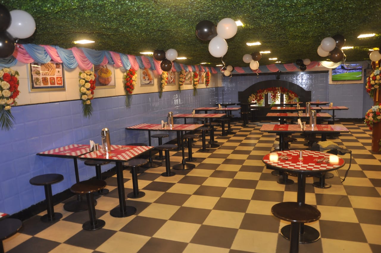 Howrah Railway Station Gets New Revamped Food Plaza After 17 Months ...