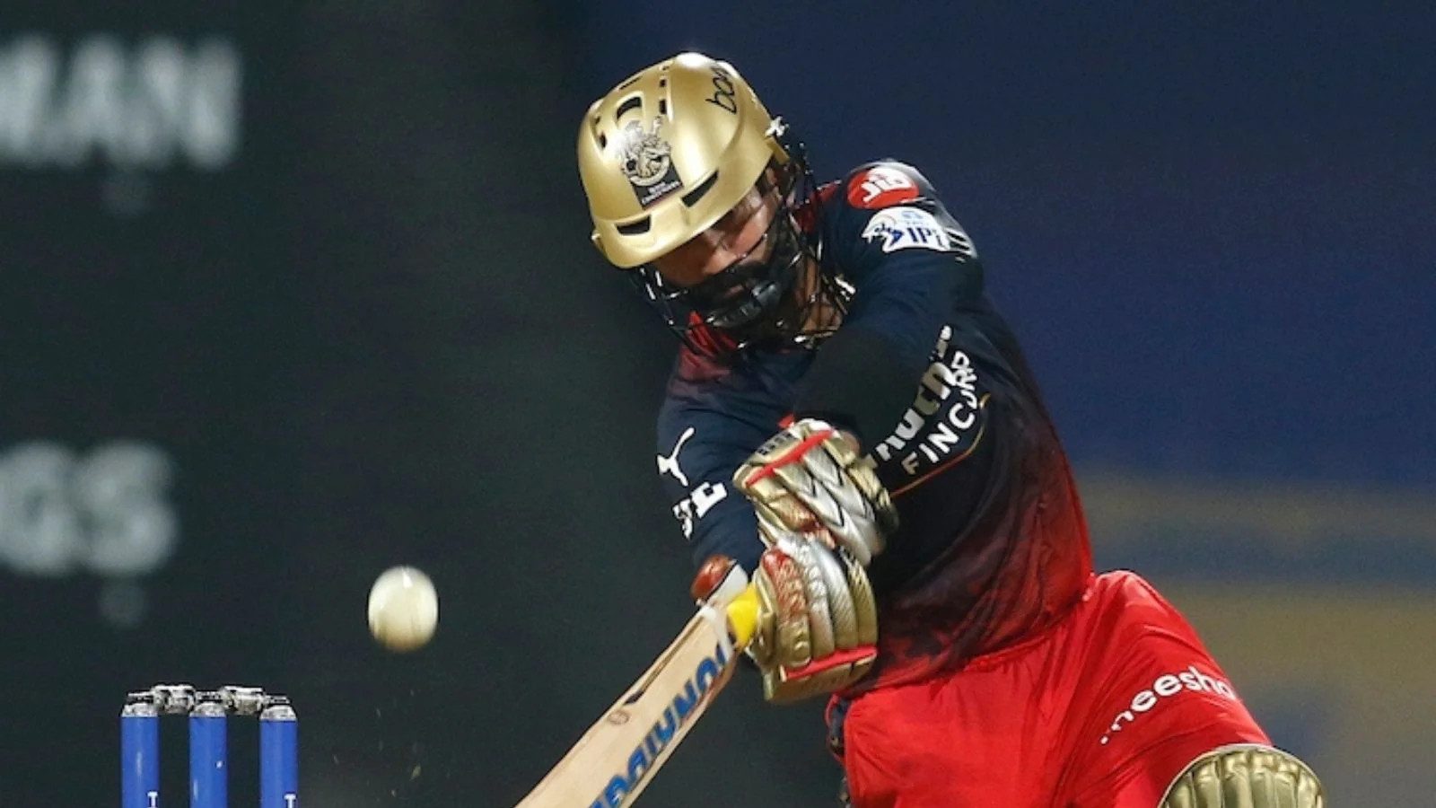 Dinesh Karthik's Emotional 'Thank You' Note for RCB Fans After Making ...