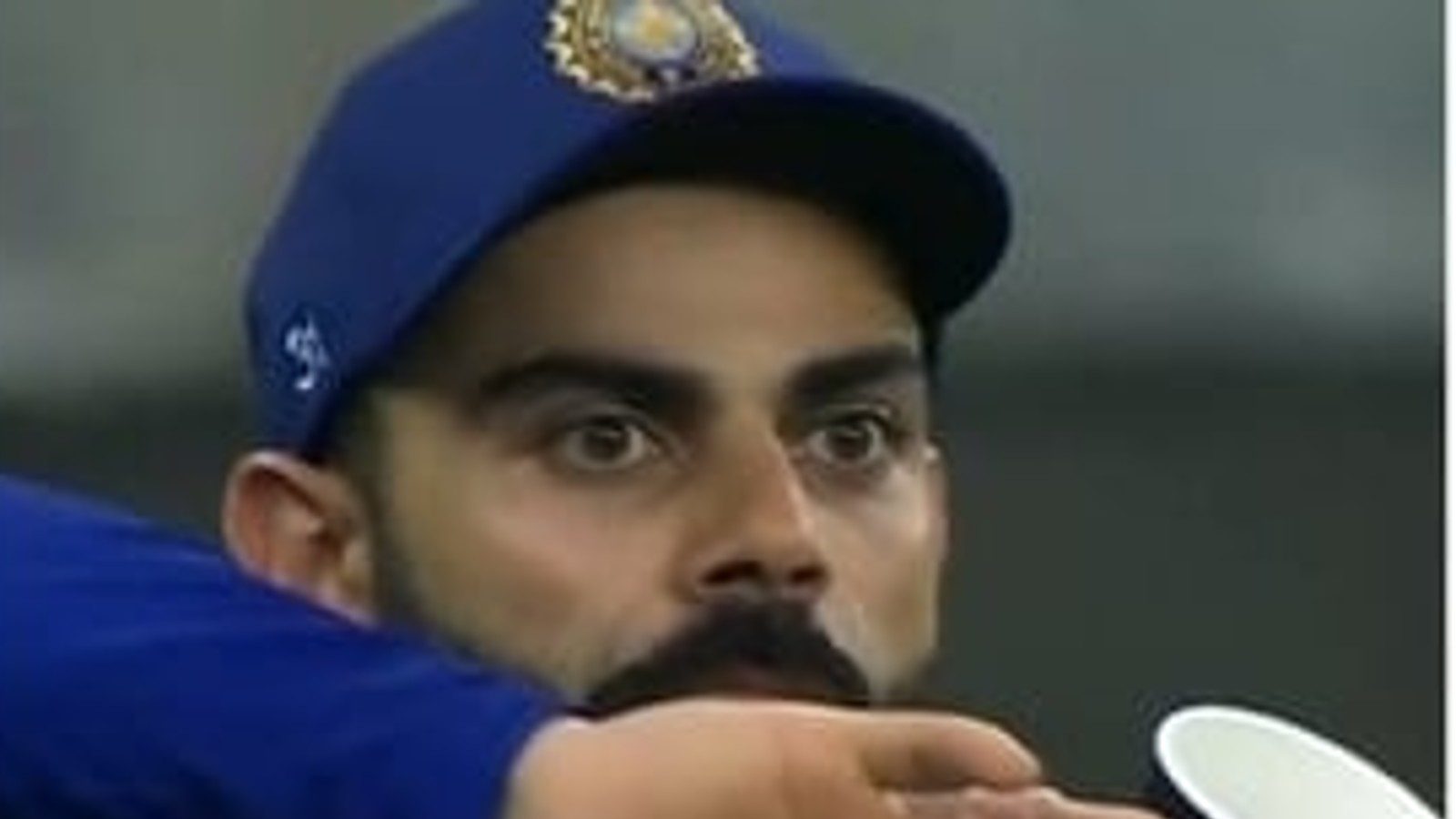 Virat Kohli's 'Kancha' Gesture for Ravindra Jadeja after His Bullet ...
