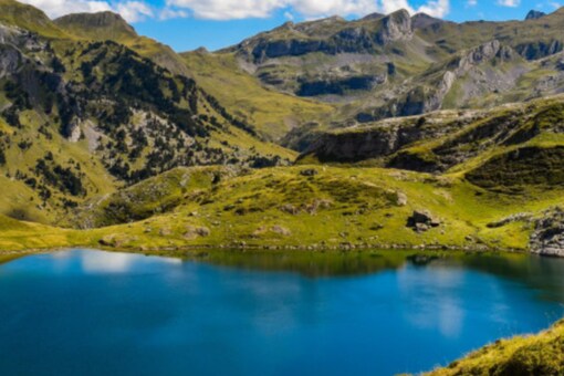 Climate Change Could Cause Lakes to Change Colour, Here's How - News18