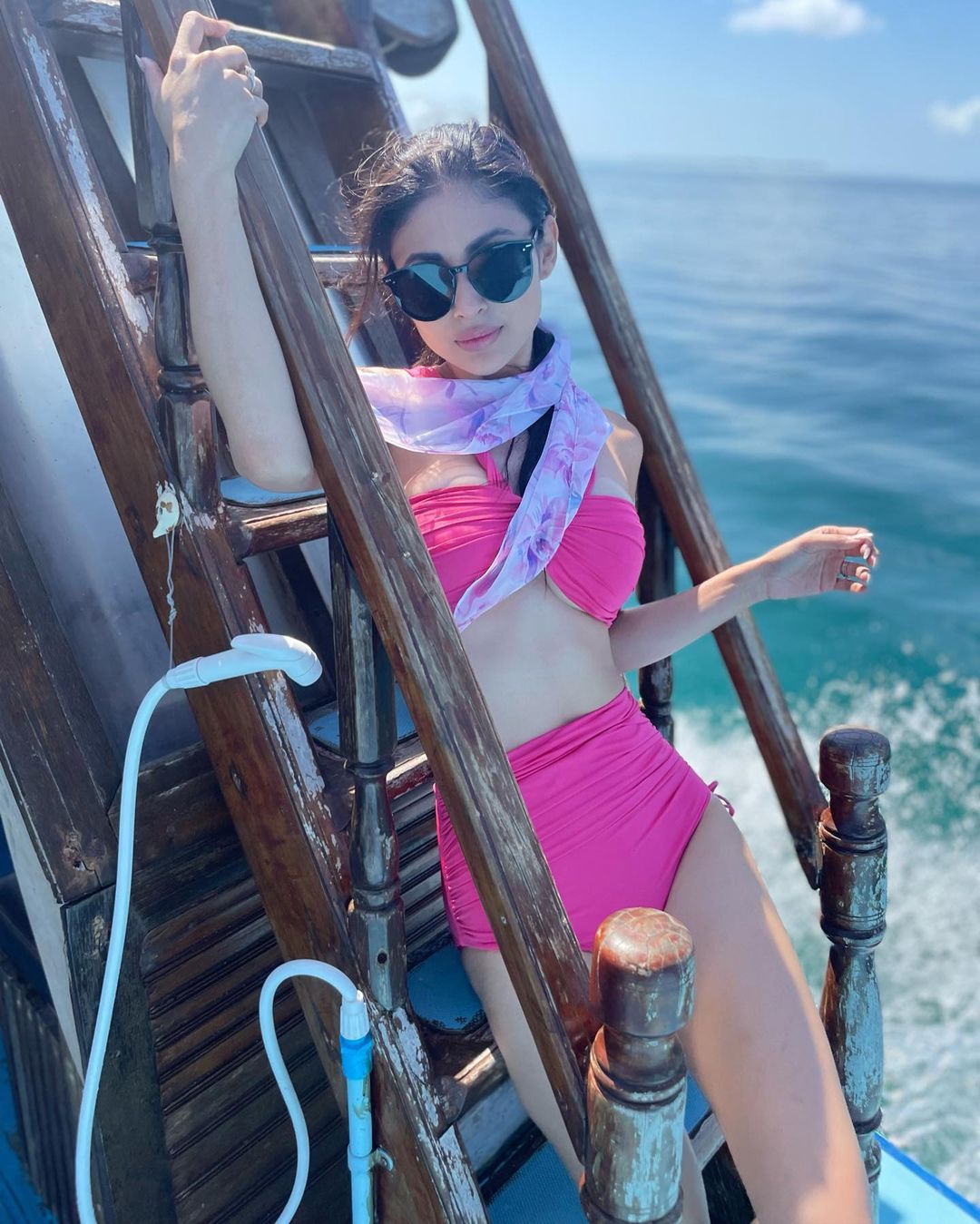 Mouni Roy Makes Jaws Drop In Pink Bikini, Check Out The Brahmastra ... Mouni Roy Makes Jaws Drop In Pink Bikini, Check Out The Brahmastra ...