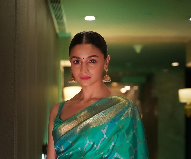 5 Ensembles That Are Picture-Perfect For The Festive Season - News18