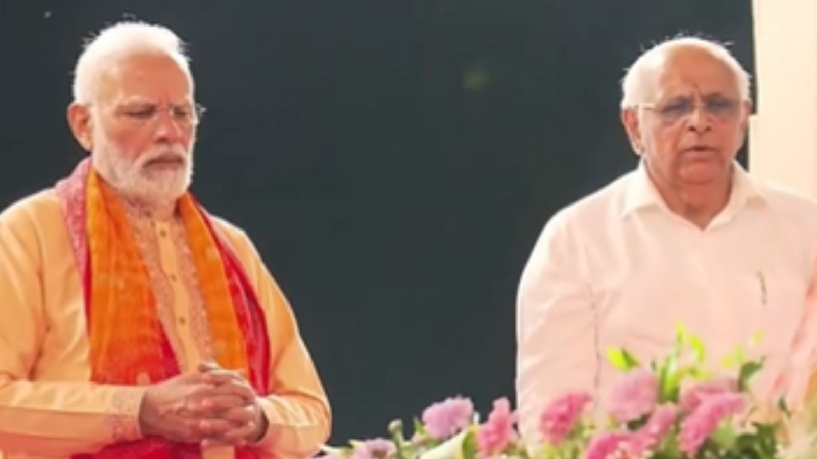 PM Modi in Gujarat LIVE Updates: PM Takes Part in Navratri Celebrations ...