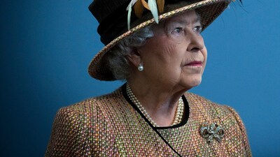Did You Know, Queen Elizabeth II Had a Special Phone For Two People ...