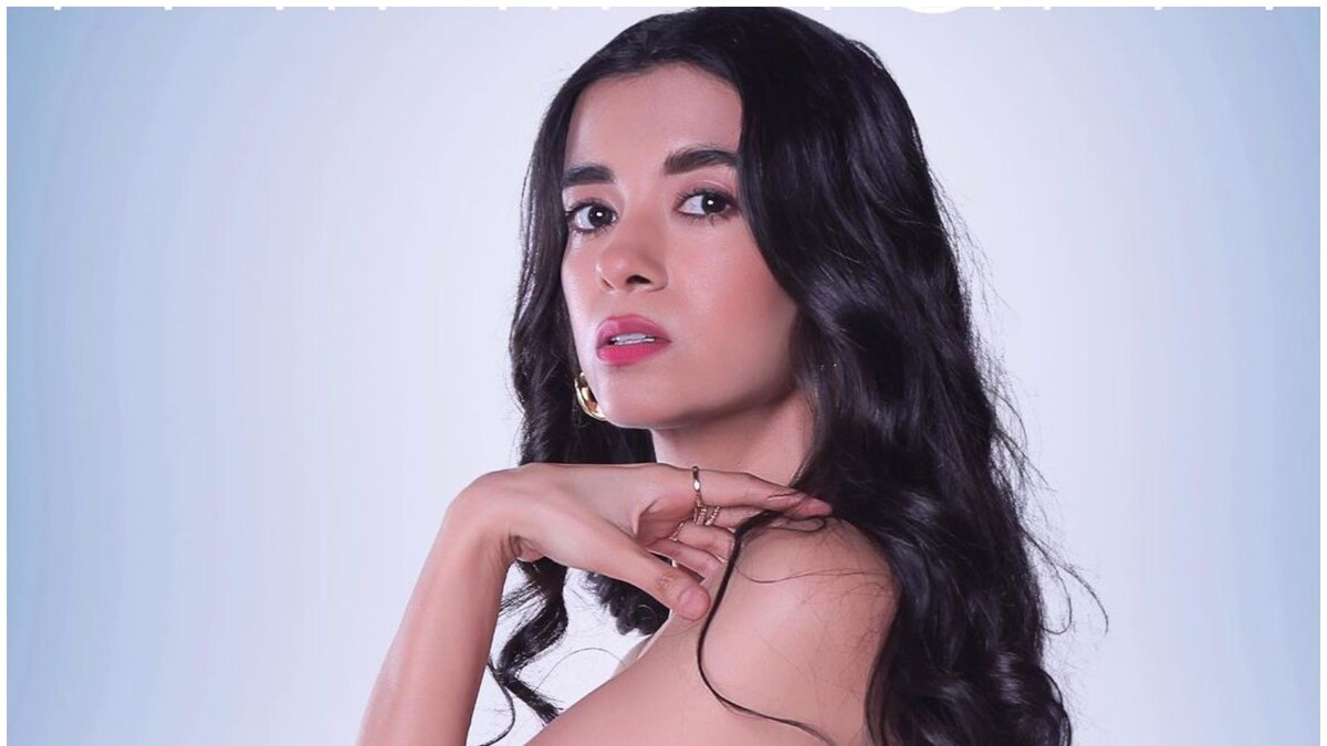 Saba Azad Wraps Up Rocket Boys 2, Minimum, and Songs of Paradise Shoot ...