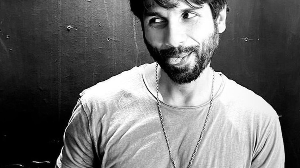 Shahid Kapoor Has the Cutest Expressions While Relishing Waffles ...