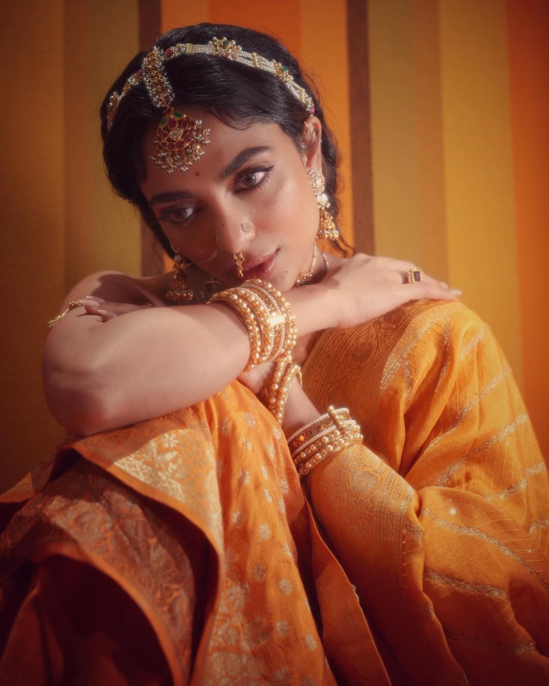 Sobhita Dhulipala In Yellow Saree And Traditional Jewellery Is A Vision To Behold, See The Diva ...