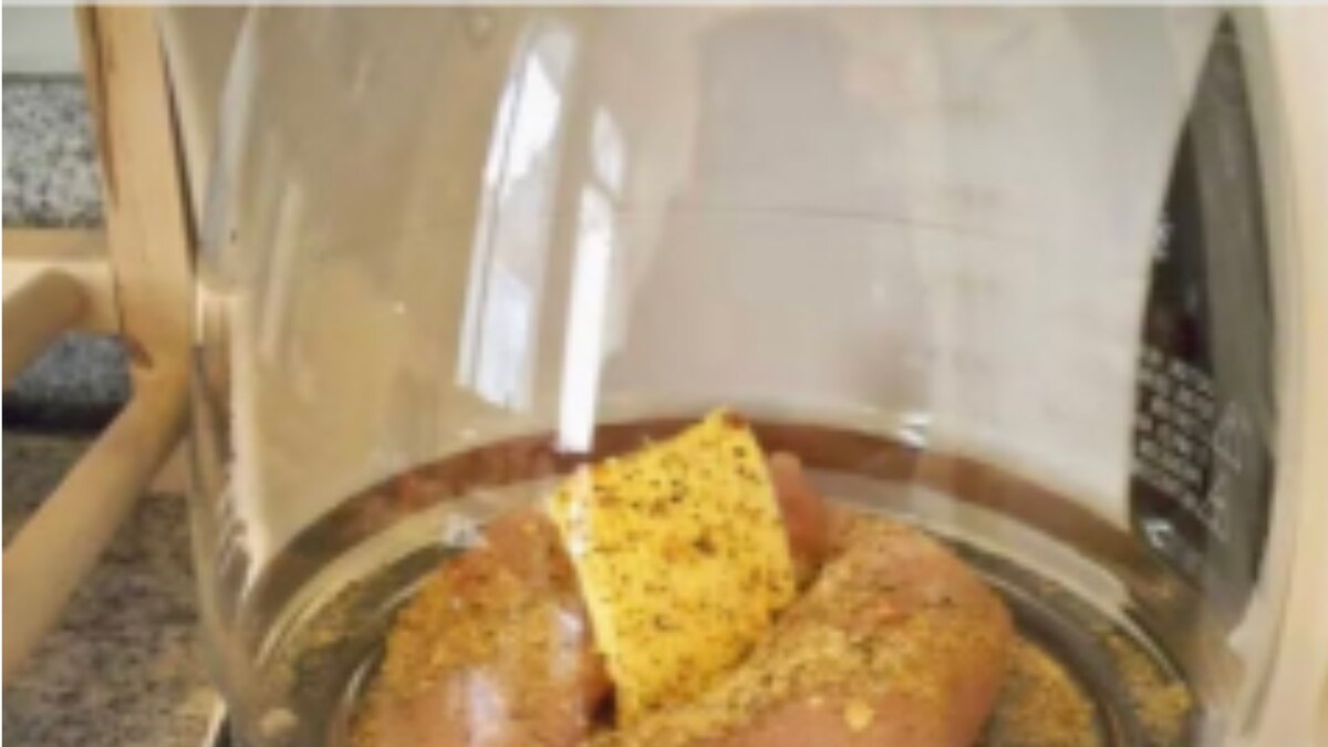 Jugaad 101: Texas Man Cooks Chicken in Hotel's Coffee Machine to 'Save ...