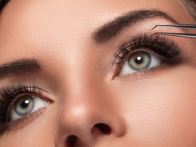 Want Longer Eyelashes? Try These Natural Remedies - News18