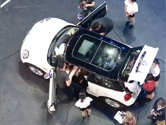 Watch: 29 People Inside A Mini Cooper. And, It Is A Guinness World ...