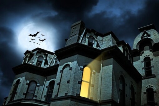 Planning a Visit to a Haunted Place? 4 Tips to Keep You on Your Toes ...