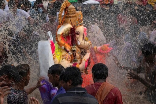 Ganesh Chaturthi 2022: Why Ganesh Visarjan is Done on Anant Chaturdashi ...