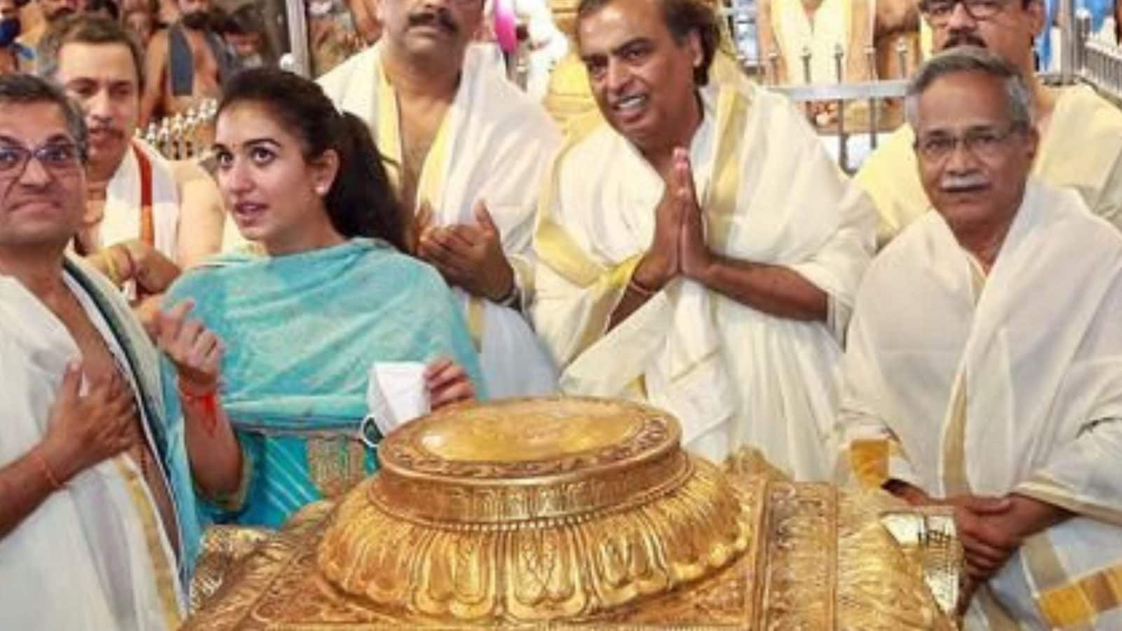 Mukesh Ambani Offers Prayers at Kerala's Guruvayur Temple, Donates Rs 1 ...