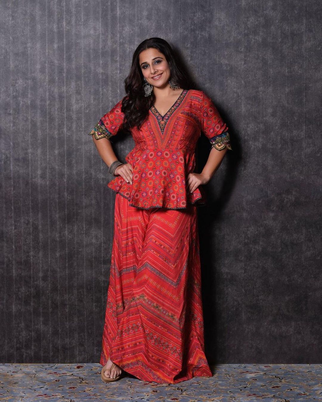 Navratri 2022 Day 2 Colour RED: Nail Ethnic Outfits like Madhuri Dixit ...