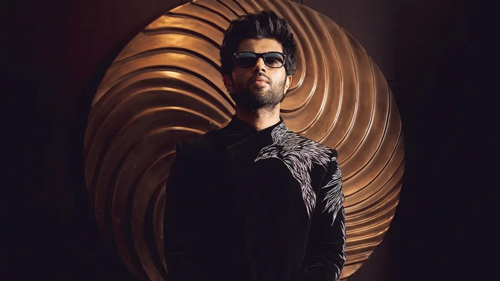 Vijay Deverakonda Shares First Instagram Post After Liger Flops, Gives ...