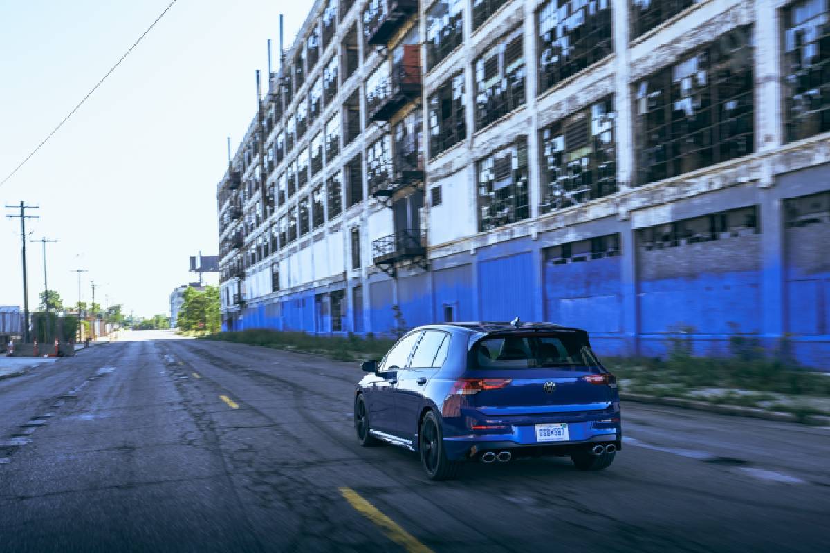 Volkswagen Golf R 20th Anniversary Edition in Pics: See Design ...