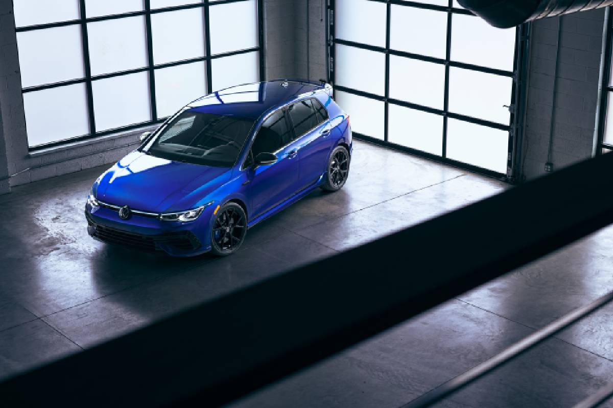 Volkswagen Golf R 20th Anniversary Edition in Pics: See Design ...