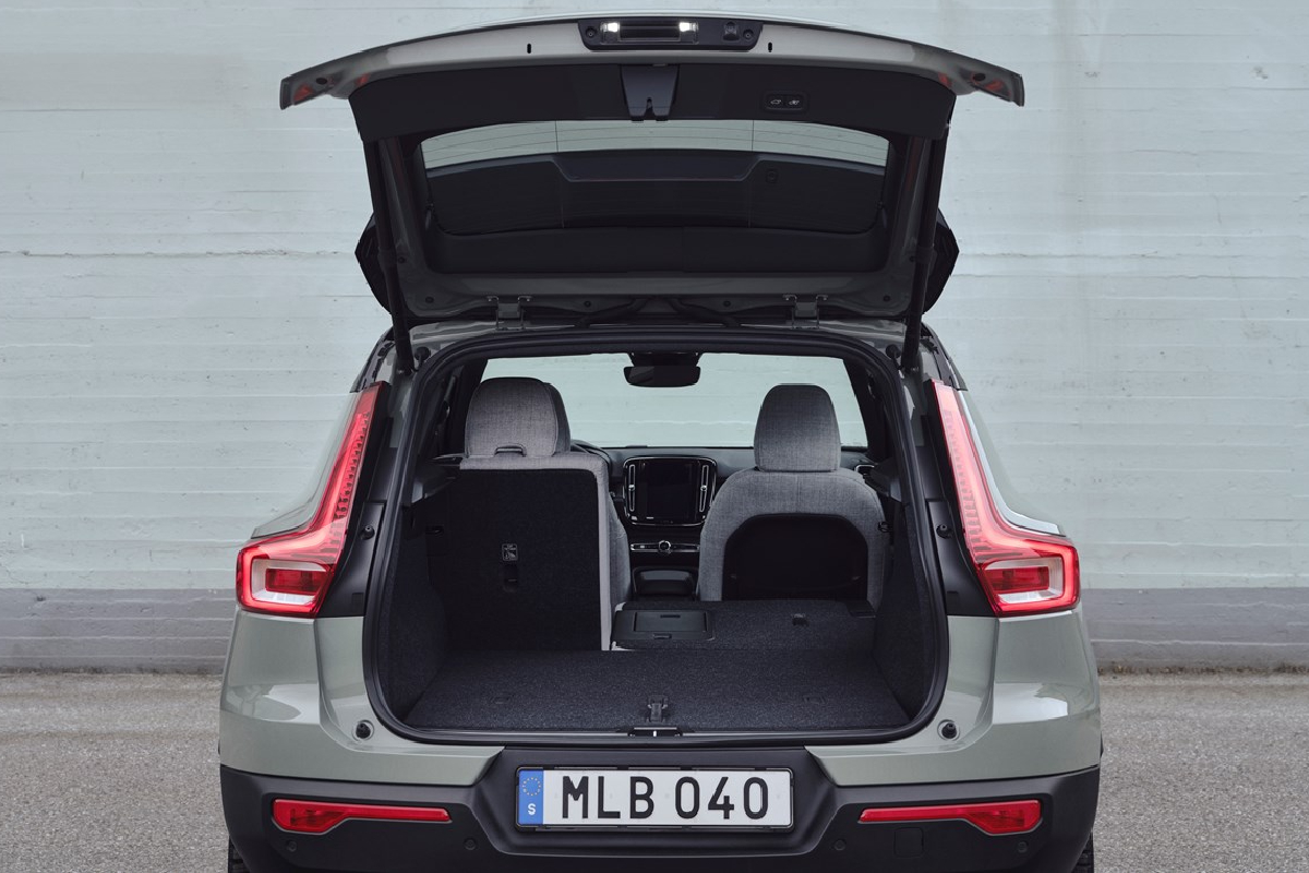 Volvo XC40 in Pics: See Design, Features, Interior and More in Detail ...