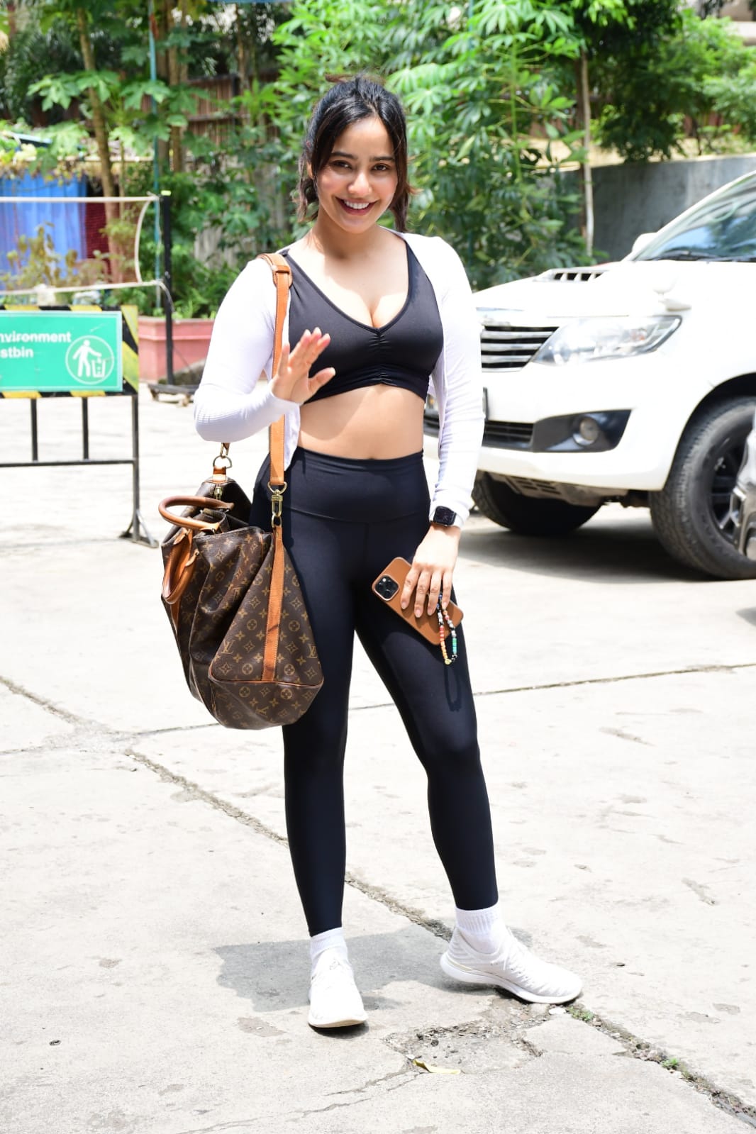 Malaika Arora, Nimrat Kaur, and Neha Sharma Kick off Weekend With Their Fitness Regime; Yami ...