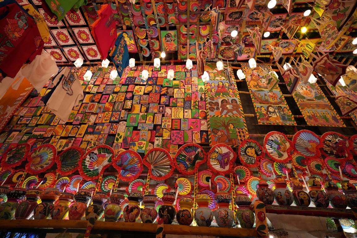 Sheesh Mahal to Bengal’s Rich Heritage, A Peek Into Kolkata Durga Puja ...