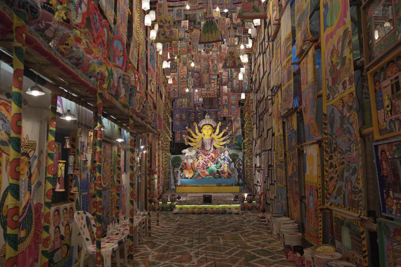 Sheesh Mahal to Bengal’s Rich Heritage, A Peek Into Kolkata Durga Puja ...
