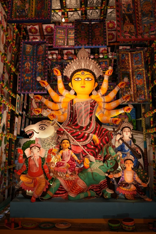 Sheesh Mahal to Bengal’s Rich Heritage, A Peek Into Kolkata Durga Puja ...