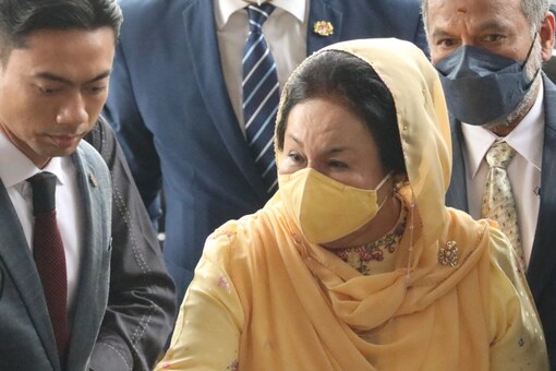 Malaysian Former First Lady Gets 10 Years Jail for Bribery, Fined $216 Million - News18