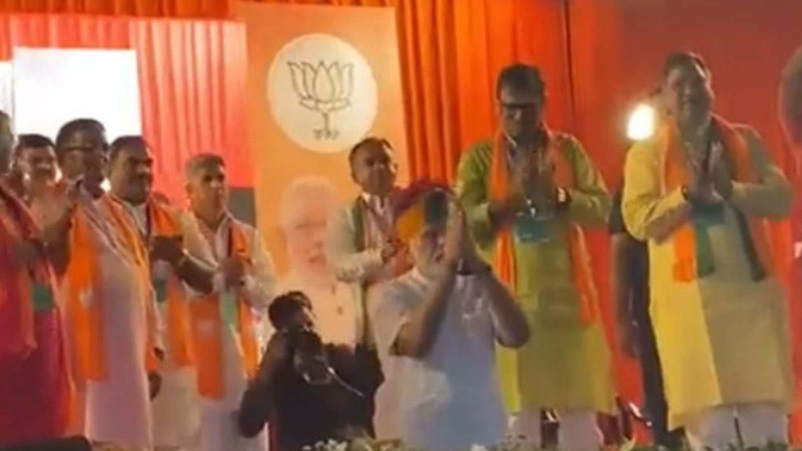 PM Modi Arrives Late at Rajasthan Rally, Skips Microphone. Here's What ...