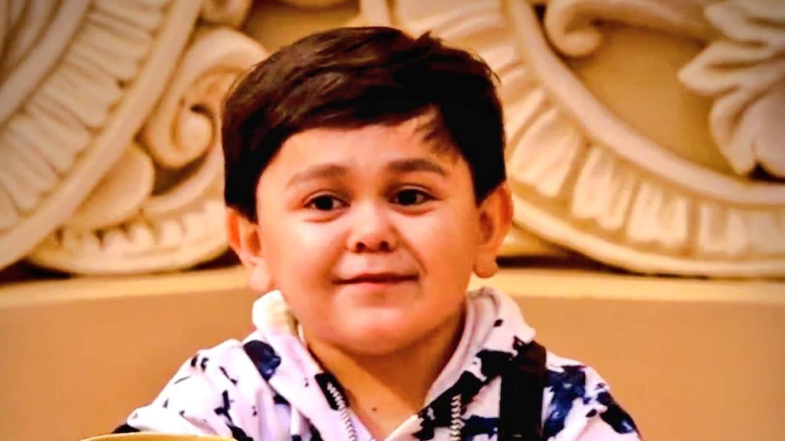 Bigg Boss 16: Abdu Rozik Makes Fans Go 'Awww' As He Dives Into The Pool | Movies News - News18